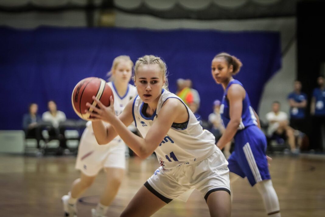 Anna Ingunn: Ekki hugsa þegar þú ert að skjóta, bara skjóta! - Karfan