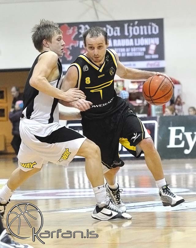 Umfjöllun: Ófögur sjón, en spennandi - Karfan