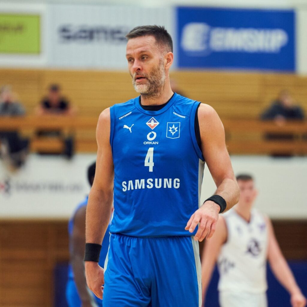 Finnst það hafa aftrað mér í vetur ef maður er endalaust að afsaka sig ...